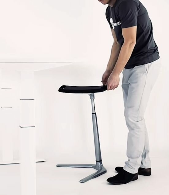 Fin Pur Balance stool sit-stand | In 4 colours available
