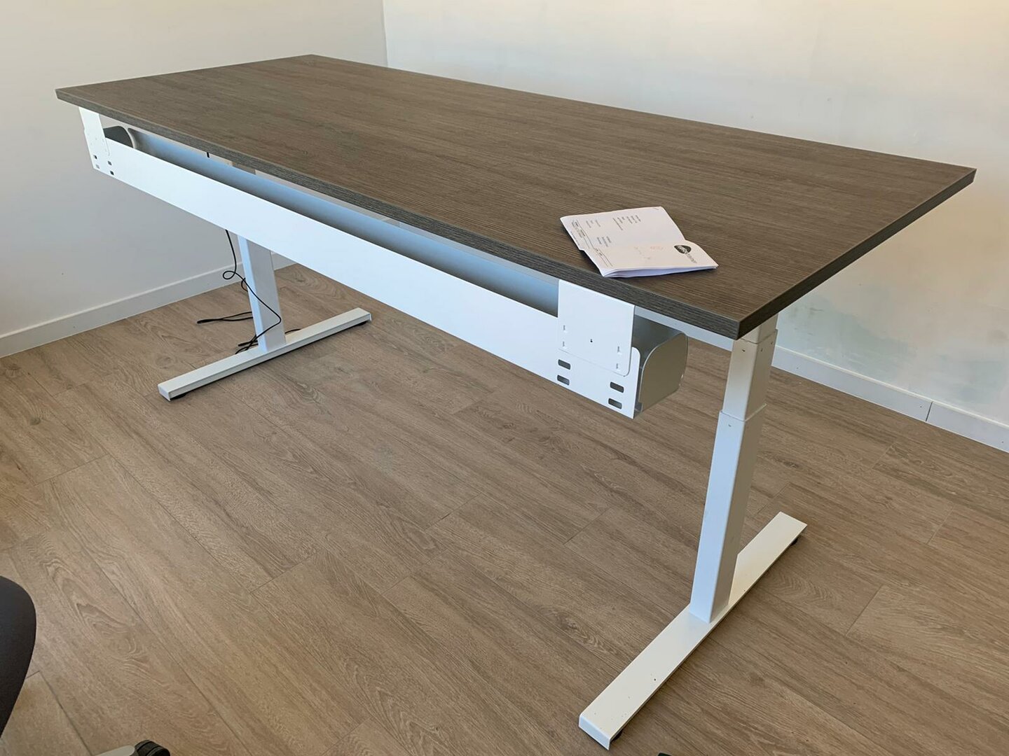 Sit-stand desk Linak® | height adjustable
