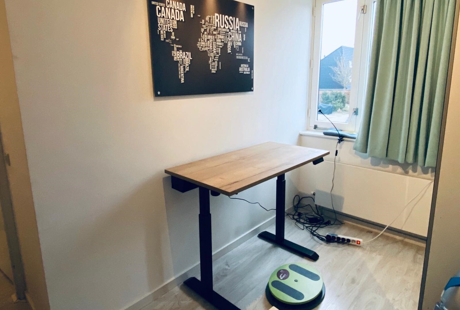 Small StudyDesk sit-stand desk, including worktop from €420