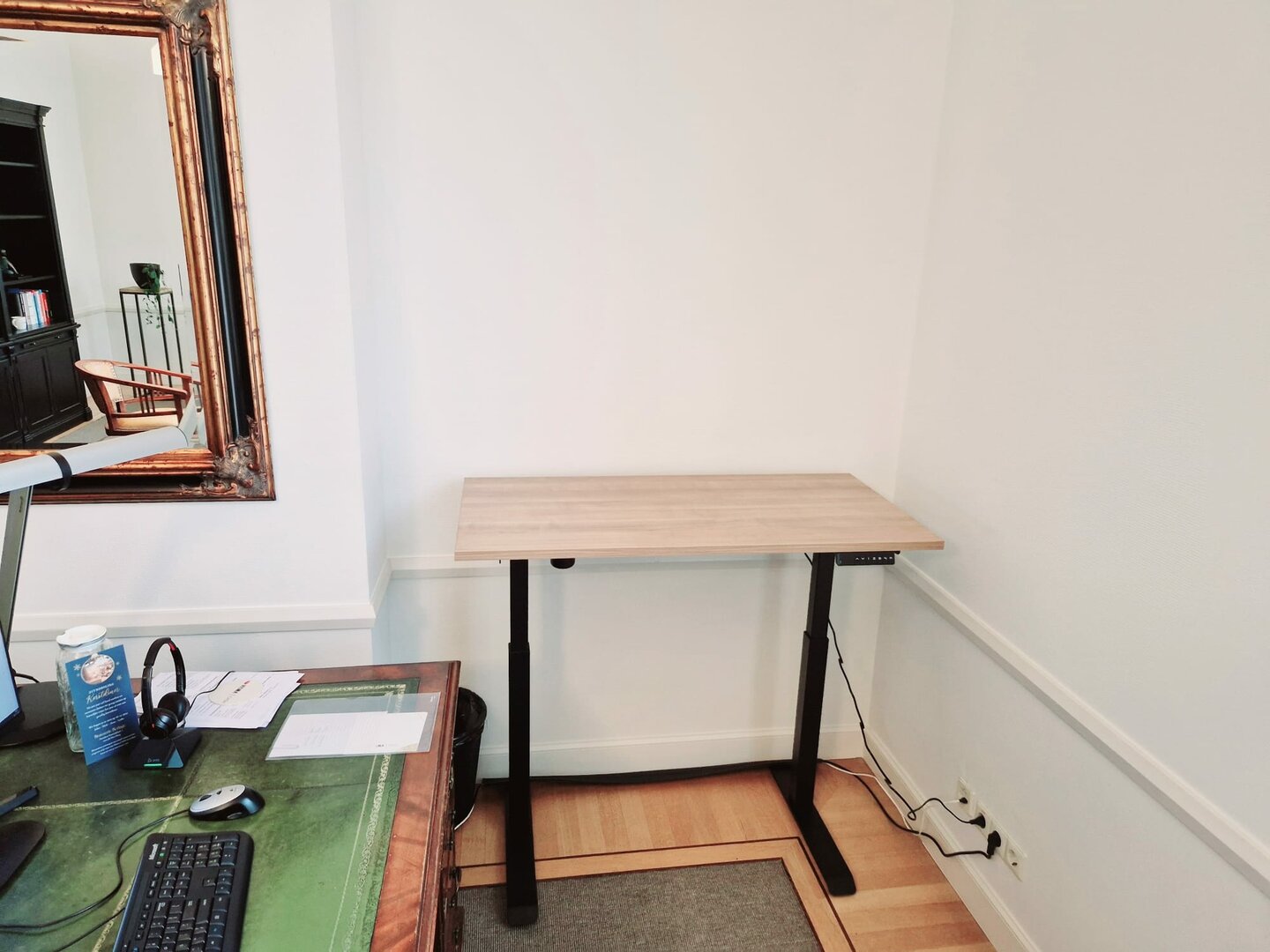 Small StudyDesk sit-stand desk, including worktop from €420
