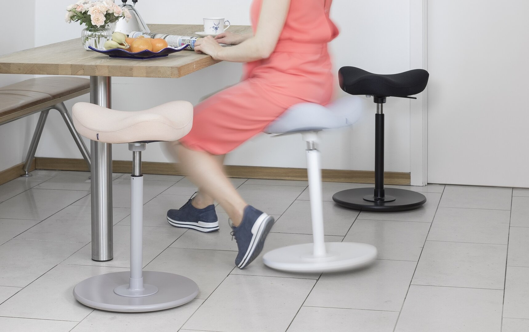 Varier Move saddle stool active furniture for the office