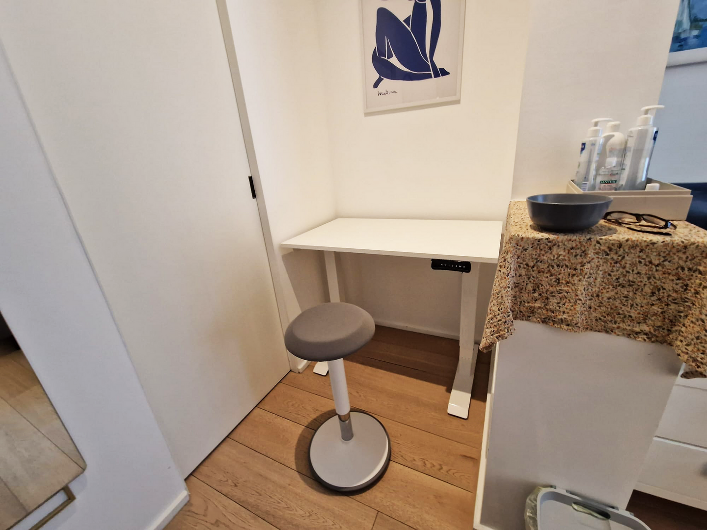 Small StudyDesk sit-stand desk, including worktop from €420