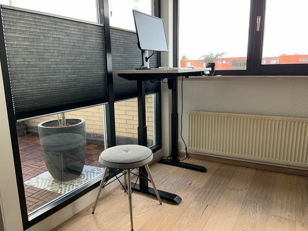 Small StudyDesk sit-stand desk, including worktop from €420