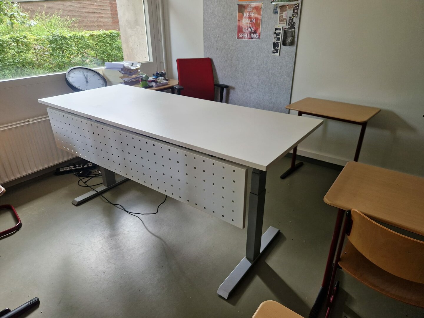 Table partition | mounted under desk incl. brackets
